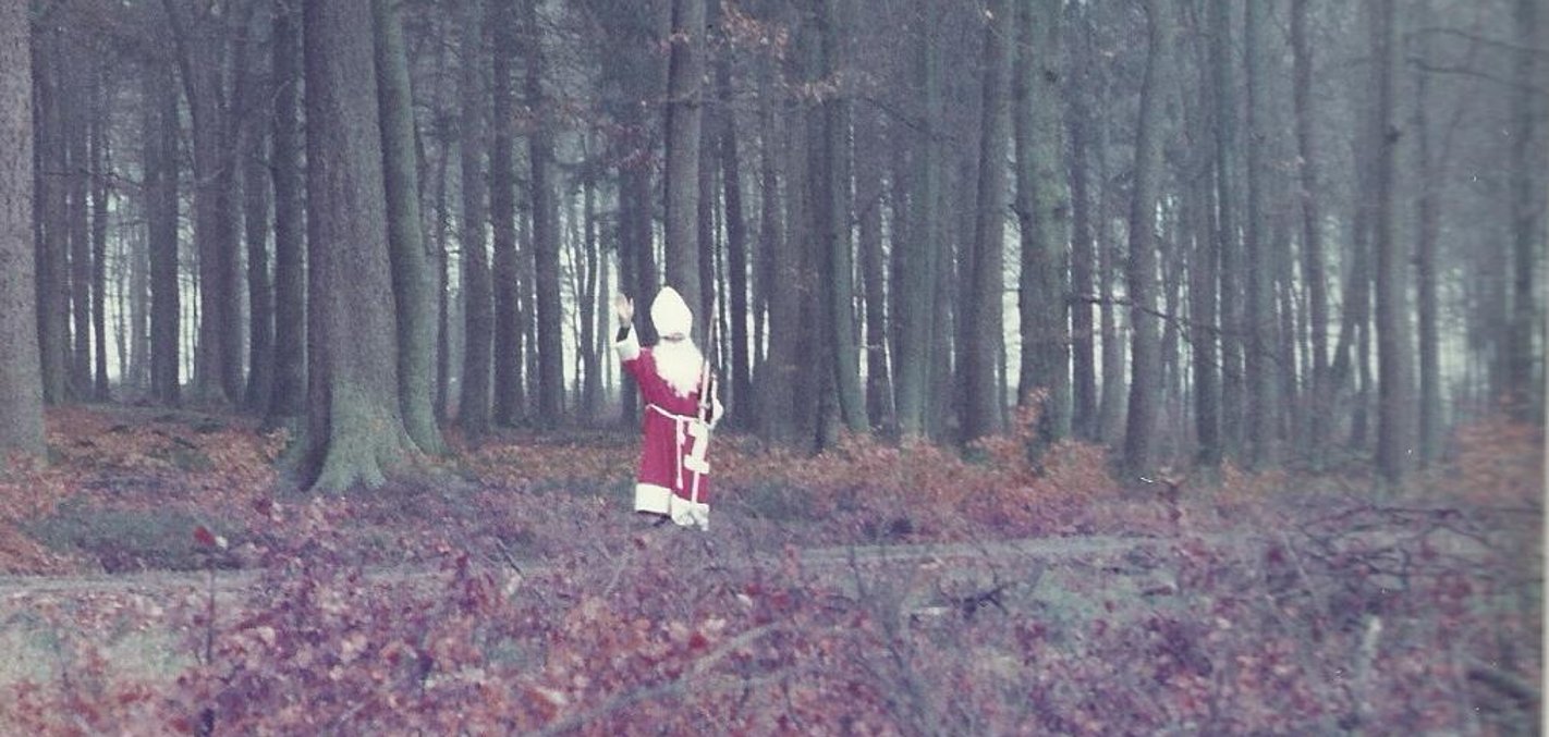 Der Nikolaus im Beurener Wald am 05.12.1984 | WebPackage
